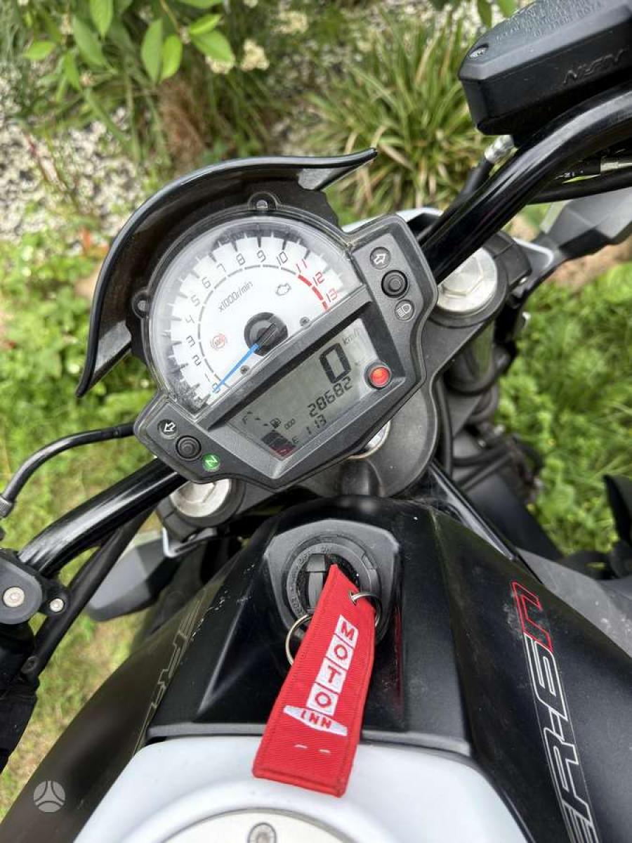 Balts Kawasaki ER 2014 Viļņa, ar dzinēja tilpumu 0.65 L un nobraukumu 29 tūkst. km par 3500 €, foto 5 vietnē AUTOMOTO.COM.LV