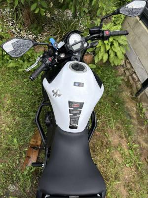 Balts Kawasaki ER 2014 Viļņa, ar dzinēja tilpumu 0.65 L un nobraukumu 29 tūkst. km par 3500 €, foto 6 vietnē AUTOMOTO.COM.LV