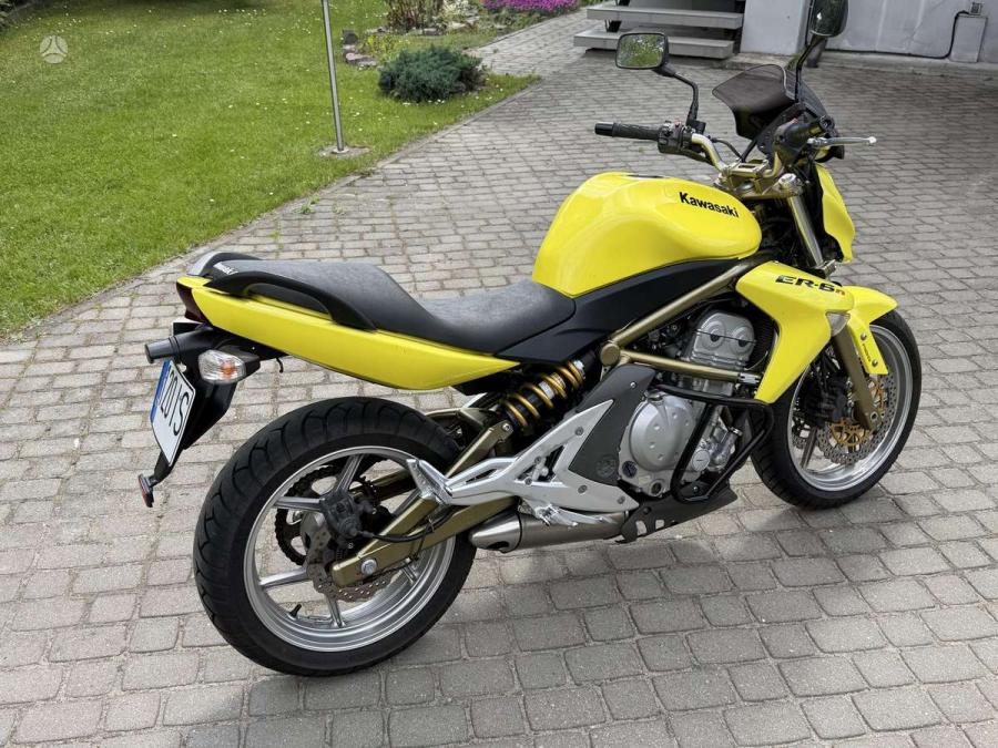 Yellow Kawasaki ER 2006 in Druskininkai, with an engine capacity of 0.65 L and mileage of 39 thousand km for 2150 €, photo 5 on AUTOMOTO.COM.LV