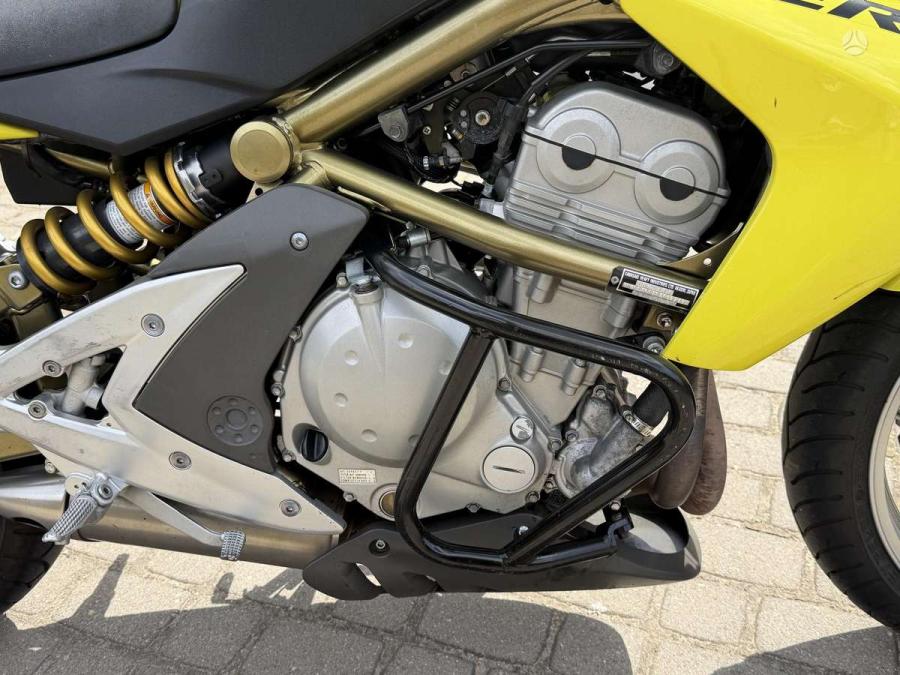 Yellow Kawasaki ER 2006 in Druskininkai, with an engine capacity of 0.65 L and mileage of 39 thousand km for 2150 €, photo 9 on AUTOMOTO.COM.LV