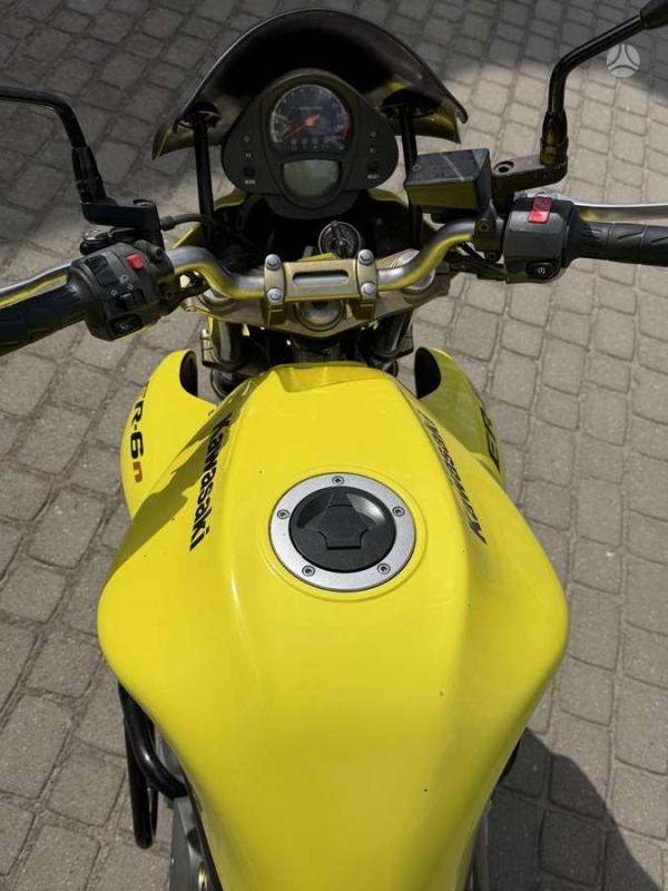 Yellow Kawasaki ER 2006 in Druskininkai, with an engine capacity of 0.65 L and mileage of 39 thousand km for 2150 €, photo 10 on AUTOMOTO.COM.LV