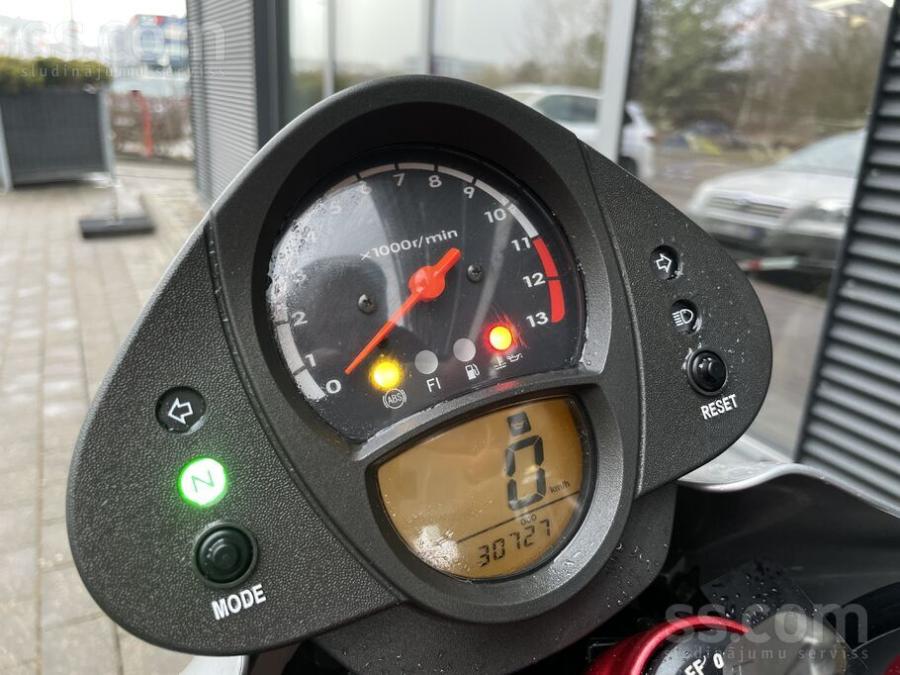 Kawasaki Er6n 2006 in Riga, with an engine capacity of 0.65 L and mileage of 0 thousand km for 2699 €, photo 7 on AUTOMOTO.COM.LV