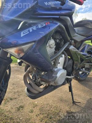Кавасаки Er6n 2007 в Валмиера, объемом двигателя 0.65 л и пробегом 0 тыс. км за 1900 €, фото 5 на AUTOMOTO.COM.LV