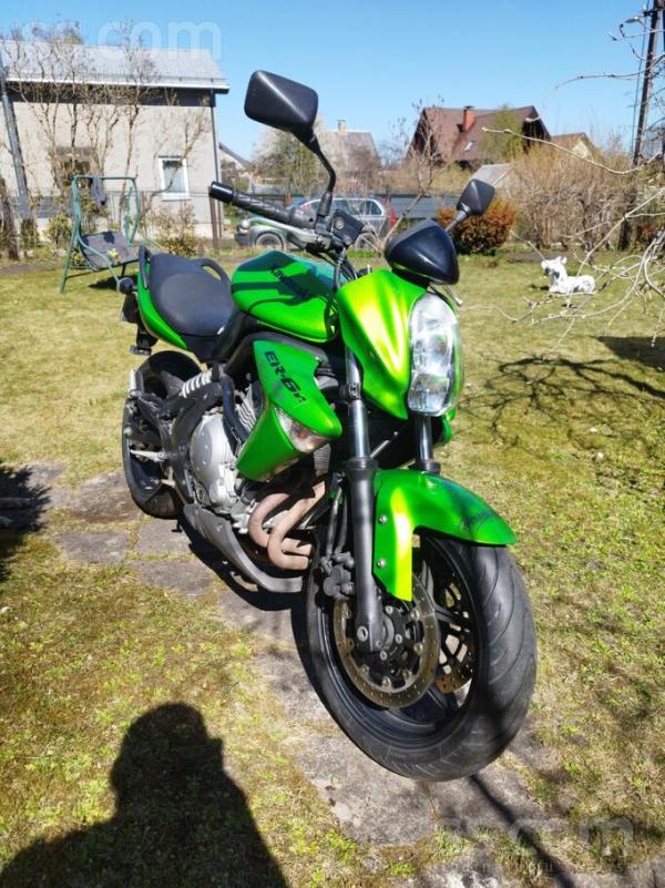 Kawasaki Er6n 2008 Ogre, ar dzinēja tilpumu 0.65 L un nobraukumu 0 tūkst. km par 2200 €, foto 4 vietnē AUTOMOTO.COM.LV