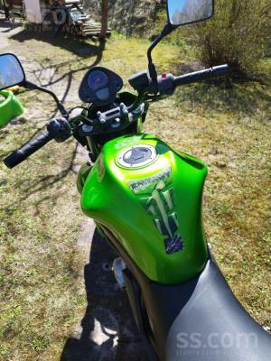Kawasaki Er6n 2008 Ogre, ar dzinēja tilpumu 0.65 L un nobraukumu 0 tūkst. km par 2200 €, foto 6 vietnē AUTOMOTO.COM.LV