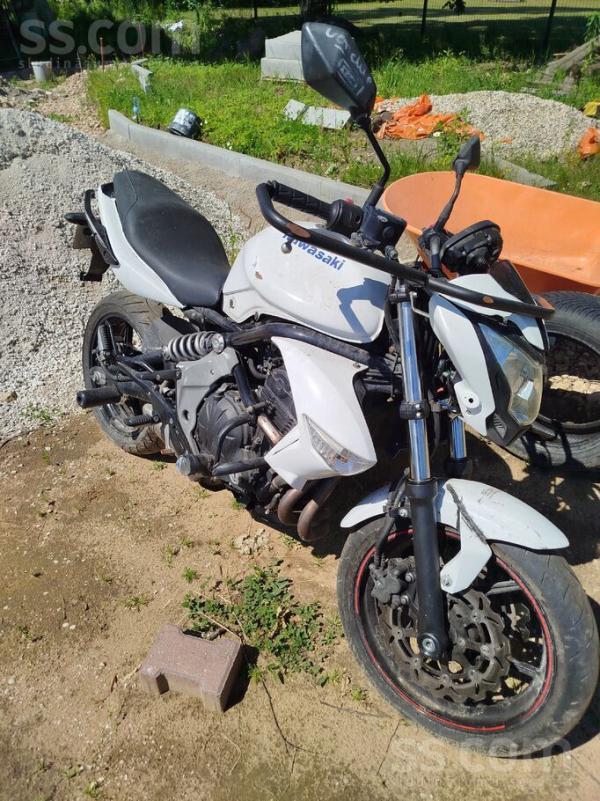 Kawasaki Er6n 2011 Rīga, ar dzinēja tilpumu 0.65 L un nobraukumu 0 tūkst. km par 950 €, foto 1 vietnē AUTOMOTO.COM.LV