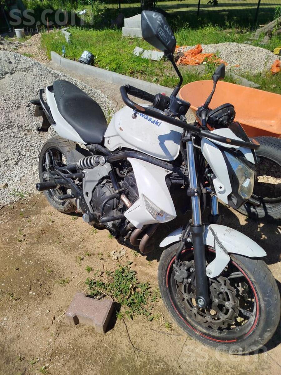 Kawasaki Er6n 2011 in Riga, with an engine capacity of 0.65 L and mileage of 0 thousand km for 950 €, photo 1 on AUTOMOTO.COM.LV