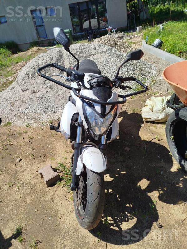 Kawasaki Er6n 2011 Rīga, ar dzinēja tilpumu 0.65 L un nobraukumu 0 tūkst. km par 950 €, foto 2 vietnē AUTOMOTO.COM.LV