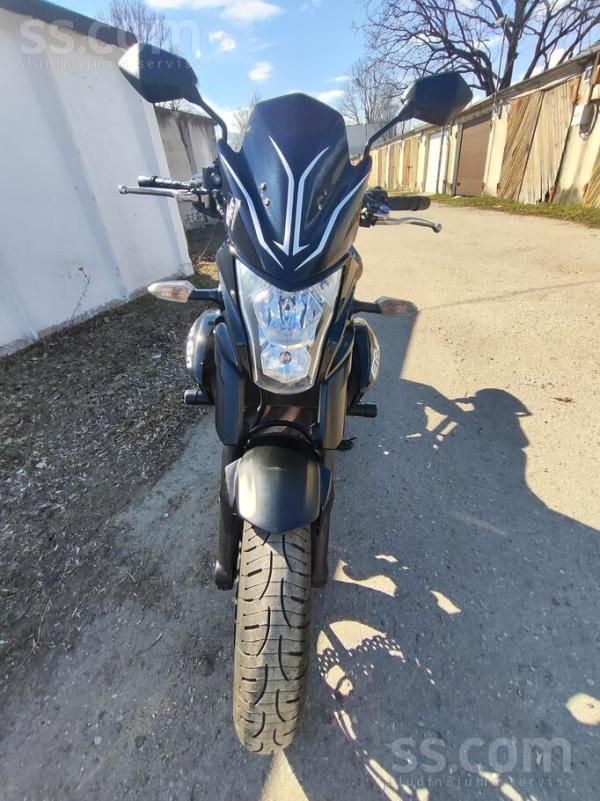 Kawasaki Er6n 2014 in Riga, with an engine capacity of 0.65 L and mileage of 0 thousand km for 2900 €, photo 4 on AUTOMOTO.COM.LV