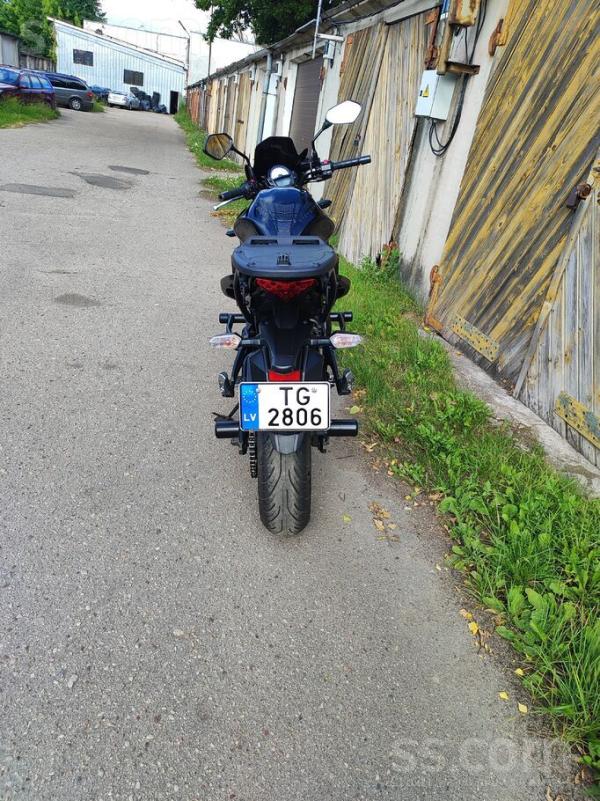 Kawasaki Er6n 2014 in Riga, with an engine capacity of 0.65 L and mileage of 0 thousand km for 2700 €, photo 4 on AUTOMOTO.COM.LV