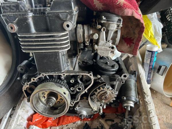 Kawasaki GPZ 1989 Rīga, ar dzinēja tilpumu 0.50 L un nobraukumu 0 tūkst. km par 600 €, foto 4 vietnē AUTOMOTO.COM.LV