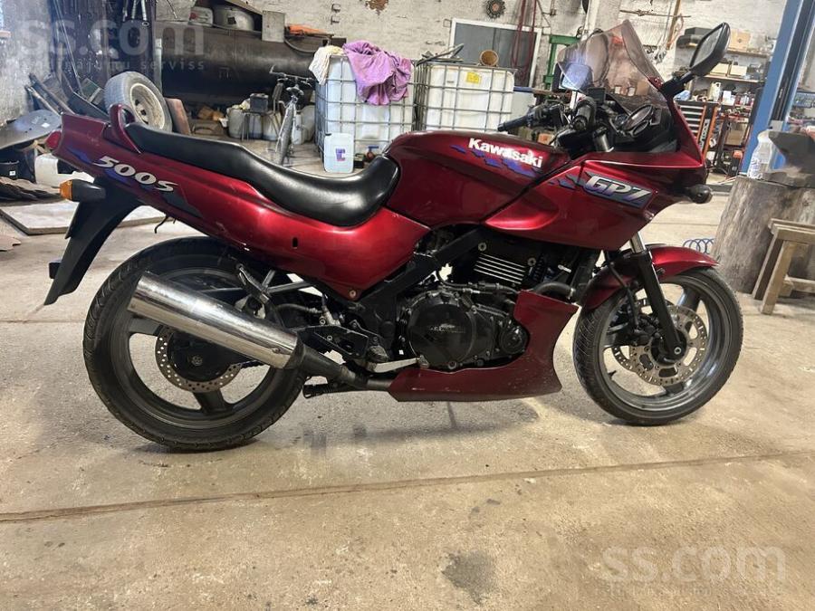 Kawasaki GPZ 1994 in Saldus, with an engine capacity of 0.50 L and mileage of 0 thousand km for 1450 €, photo 3 on AUTOMOTO.COM.LV