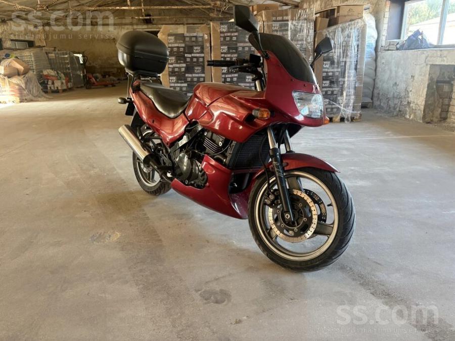 Kawasaki GPZ 1994 in Riga, with an engine capacity of 0.50 L and mileage of 0 thousand km for 1300 €, photo 1 on AUTOMOTO.COM.LV