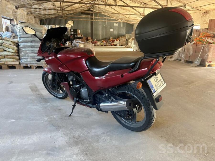 Kawasaki GPZ 1994 in Riga, with an engine capacity of 0.50 L and mileage of 0 thousand km for 1300 €, photo 4 on AUTOMOTO.COM.LV