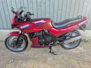 Sarkans Kawasaki GPZ 1994 Šauļi, ar dzinēja tilpumu 0.50 L un nobraukumu 40 tūkst. km par 955 €, foto 3 vietnē AUTOMOTO.COM.LV