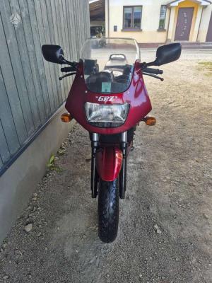 Sarkans Kawasaki GPZ 1994 Šauļi, ar dzinēja tilpumu 0.50 L un nobraukumu 40 tūkst. km par 955 €, foto 6 vietnē AUTOMOTO.COM.LV