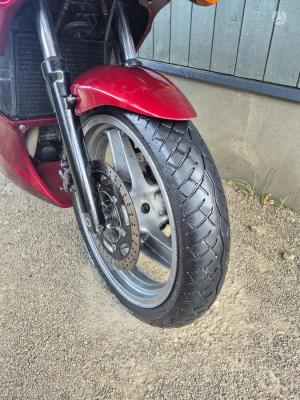 Sarkans Kawasaki GPZ 1994 Šauļi, ar dzinēja tilpumu 0.50 L un nobraukumu 40 tūkst. km par 955 €, foto 10 vietnē AUTOMOTO.COM.LV