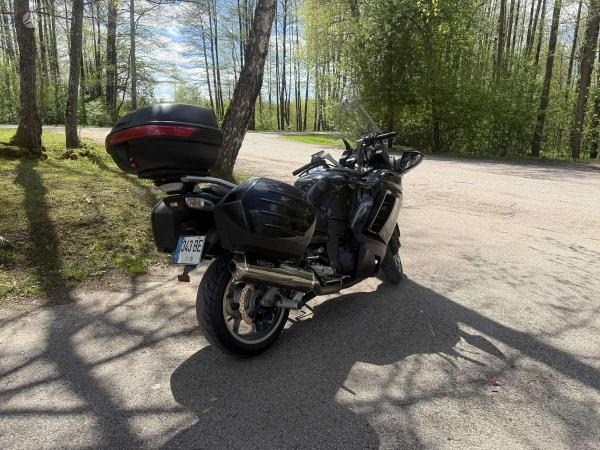 Черный Кавасаки GTR 2008 в Клайпеда, объемом двигателя 1.40 л и пробегом 48 тыс. км за 4200 €, фото 5 на AUTOMOTO.COM.LV