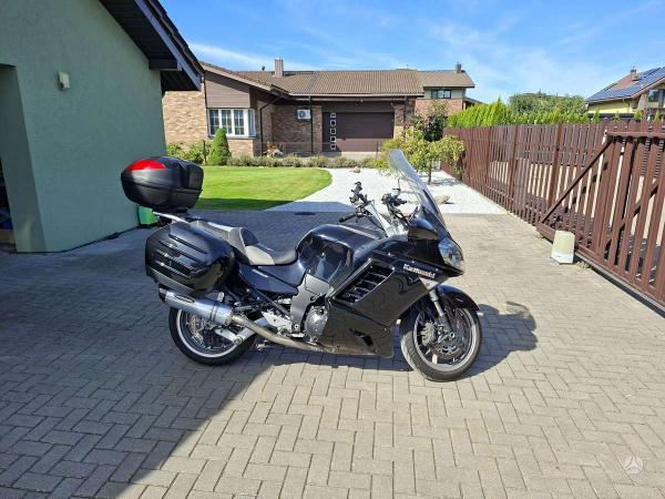 Black Kawasaki GTR 2010 in Kaunas, with an engine capacity of 1.40 L and mileage of 82 thousand km for 4500 €, photo 3 on AUTOMOTO.COM.LV