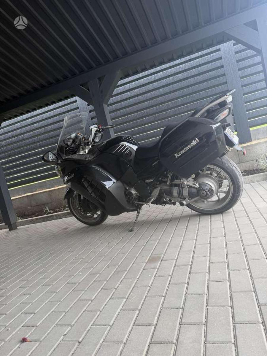 Melns Kawasaki GTR 2011 Utena, ar dzinēja tilpumu 1.40 L un nobraukumu 31 tūkst. km par 5500 €, foto 1 vietnē AUTOMOTO.COM.LV