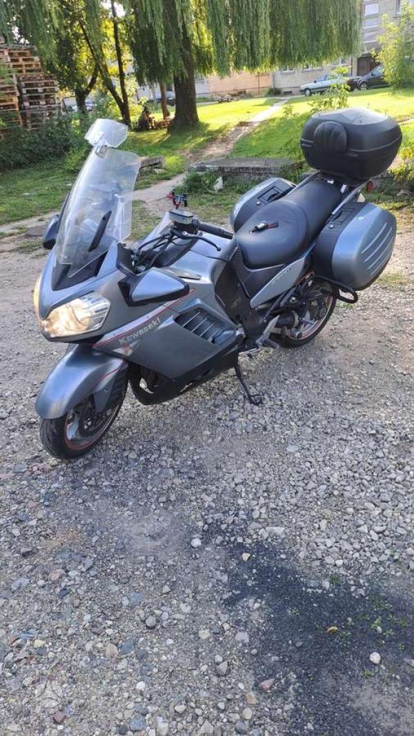 Кавасаки GTR 2007 в Кедайняй, объемом двигателя 1.40 л и пробегом 73 тыс. км за 4000 €, фото 4 на AUTOMOTO.COM.LV