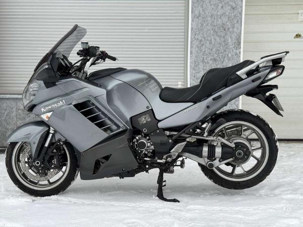 Kawasaki GTR 2009 Alīta, ar dzinēja tilpumu 1.35 L un nobraukumu 47 tūkst. km par 4000 €, foto 4 vietnē AUTOMOTO.COM.LV