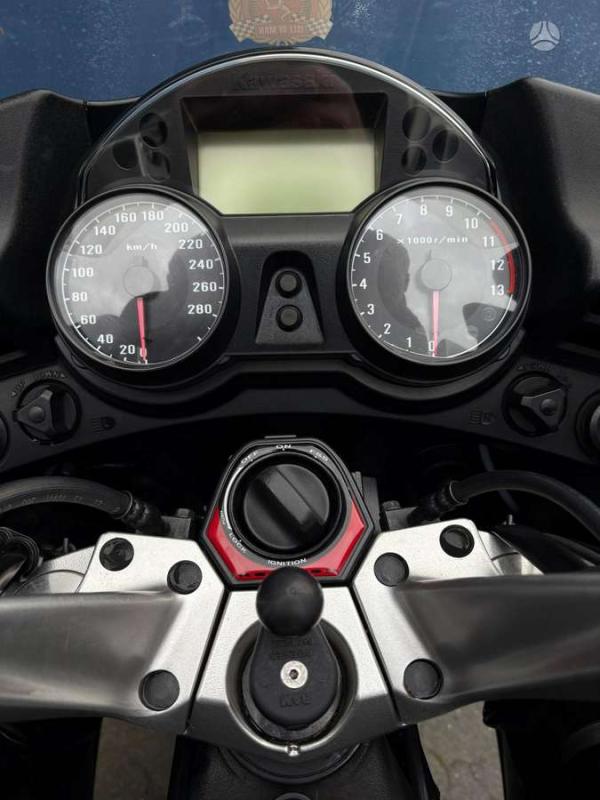 Kawasaki GTR 2011 Tauragė, ar dzinēja tilpumu 1.40 L un nobraukumu 60 tūkst. km par 3900 €, foto 9 vietnē AUTOMOTO.COM.LV