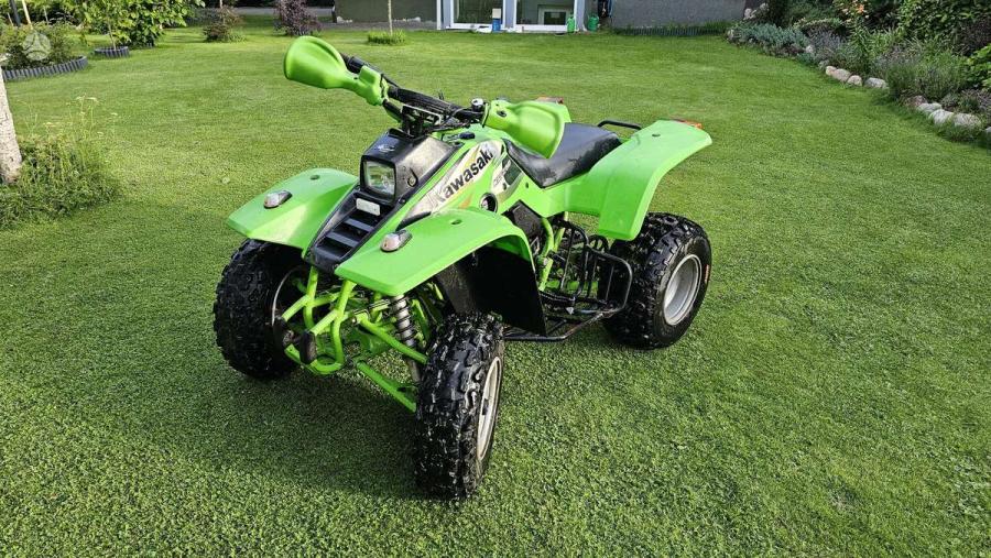 Kawasaki KFX 2001 Viļņa, ar dzinēja tilpumu 0.25 L un nobraukumu 5 tūkst. km par 2400 €, foto 3 vietnē AUTOMOTO.COM.LV