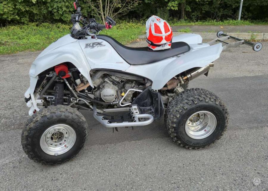 Kawasaki KFX 2007 in Kaunas, with an engine capacity of 0.70 L and mileage of 2 thousand km for 4600 €, photo 8 on AUTOMOTO.COM.LV