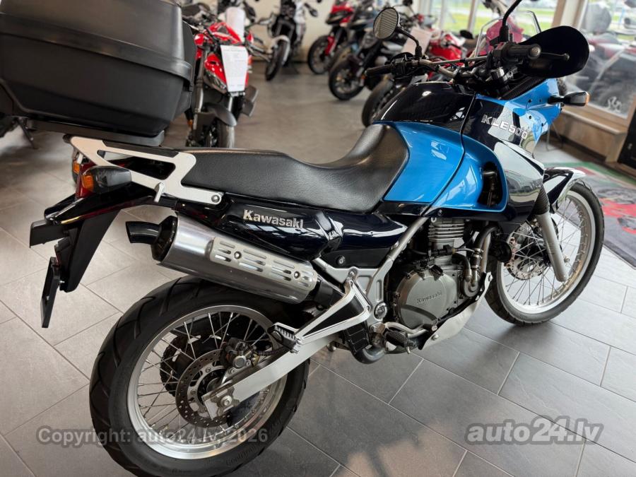 Синий Кавасаки KLE 500 2005 в Таллин, объемом двигателя 0.50 л и пробегом 16 тыс. км за 2790 €, фото 4 на AUTOMOTO.COM.LV