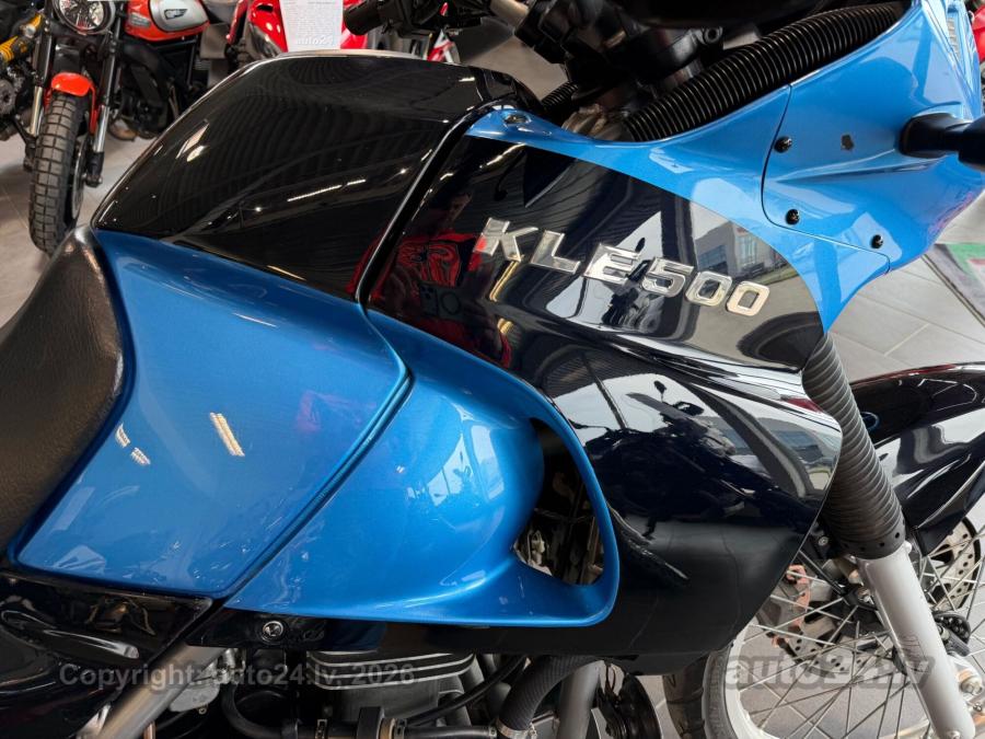 Синий Кавасаки KLE 500 2005 в Таллин, объемом двигателя 0.50 л и пробегом 16 тыс. км за 2790 €, фото 6 на AUTOMOTO.COM.LV