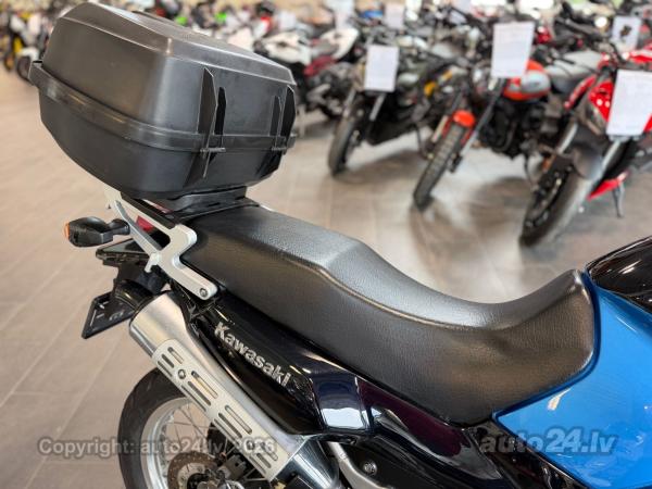 Синий Кавасаки KLE 500 2005 в Таллин, объемом двигателя 0.50 л и пробегом 16 тыс. км за 2790 €, фото 6 на AUTOMOTO.COM.LV