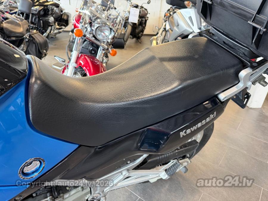 Синий Кавасаки KLE 500 2005 в Таллин, объемом двигателя 0.50 л и пробегом 16 тыс. км за 2790 €, фото 16 на AUTOMOTO.COM.LV