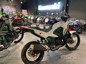 Grey Kawasaki KLE 500 2026 in Tallinn, with an engine capacity of 0.45 L and mileage of 1 thousand km for 6990 €, photo 11 on AUTOMOTO.COM.LV