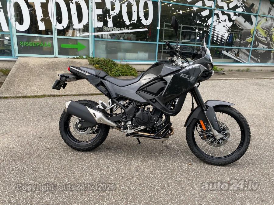 Grey Kawasaki KLE 500 2026 in Tallinn, with an engine capacity of 0.45 L and mileage of 1 thousand km for 5995 €, photo 4 on AUTOMOTO.COM.LV
