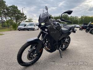 Grey Kawasaki KLE 500 2026 in Tallinn, with an engine capacity of 0.45 L and mileage of 1 thousand km for 5995 €, photo 9 on AUTOMOTO.COM.LV