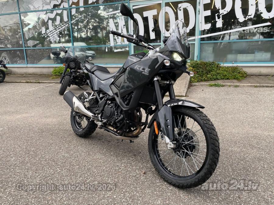 Grey Kawasaki KLE 500 2026 in Tallinn, with an engine capacity of 0.45 L and mileage of 1 thousand km for 5995 €, photo 11 on AUTOMOTO.COM.LV