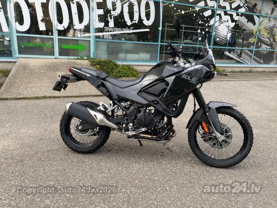 Grey Kawasaki KLE 500 2026 in Tallinn, with an engine capacity of 0.45 L and mileage of 1 thousand km for 5995 €, photo 4 on AUTOMOTO.COM.LV