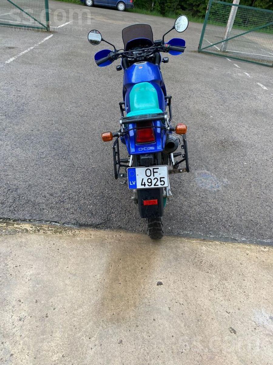 Kawasaki KLE 500 1992 Balvi, ar dzinēja tilpumu 0.50 L un nobraukumu 0 tūkst. km par 2000 €, foto 5 vietnē AUTOMOTO.COM.LV
