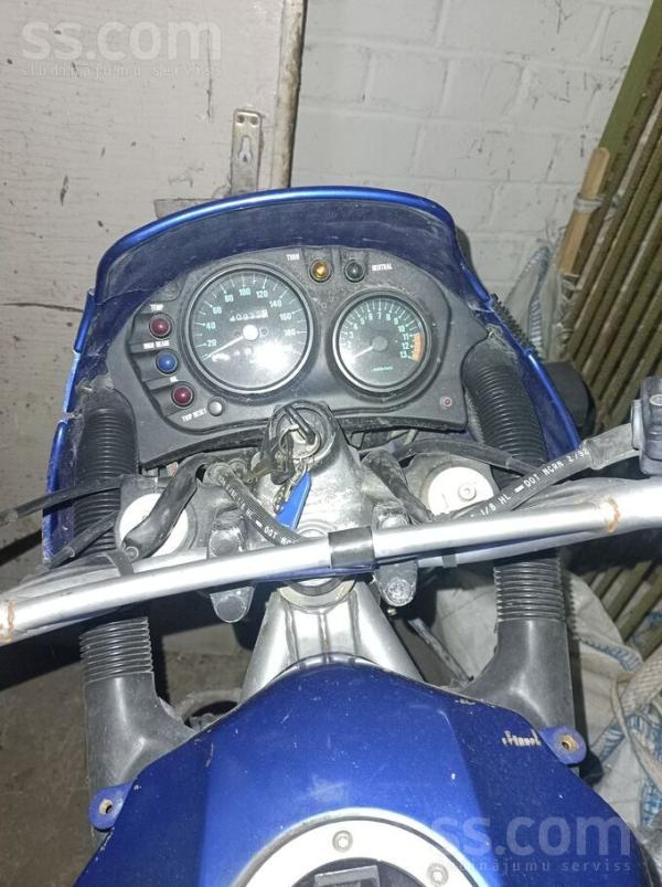 Kawasaki KLE 500 1992 Preiļi, ar dzinēja tilpumu 0.50 L un nobraukumu 0 tūkst. km par 1000 €, foto 3 vietnē AUTOMOTO.COM.LV