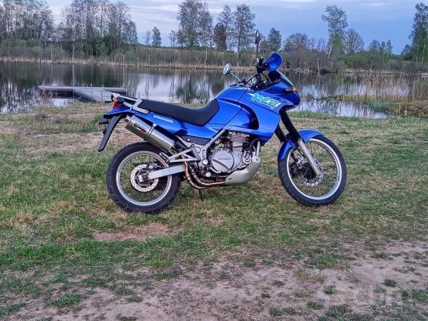 Kawasaki KLE 500 1992 Preiļi, ar dzinēja tilpumu 0.50 L un nobraukumu 0 tūkst. km par 2350 €, foto 1 vietnē AUTOMOTO.COM.LV