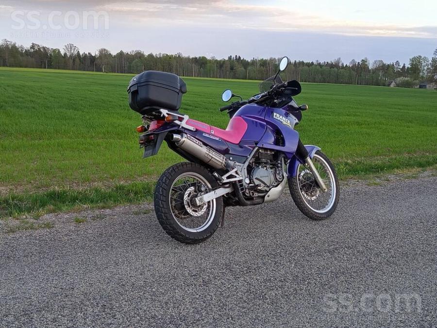 Кавасаки KLE 500 1992 в Прейли, объемом двигателя 0.50 л и пробегом 0 тыс. км за 2350 €, фото 10 на AUTOMOTO.COM.LV