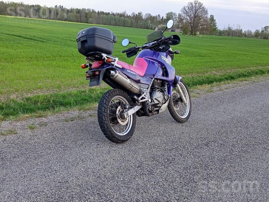Кавасаки KLE 500 1992 в Прейли, объемом двигателя 0.50 л и пробегом 0 тыс. км за 2150 €, фото 9 на AUTOMOTO.COM.LV