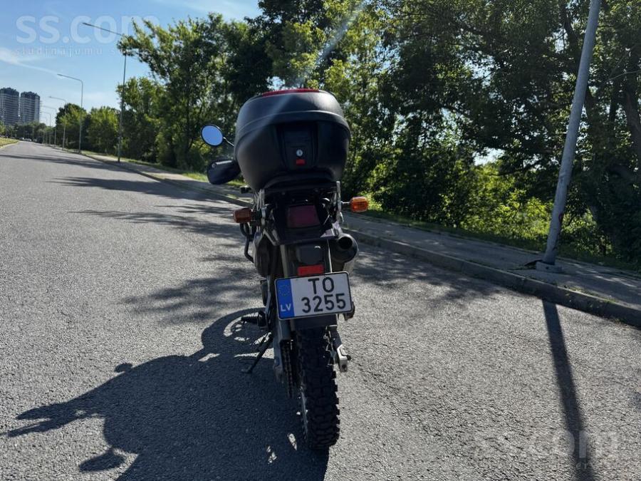 Kawasaki KLE 500 1992 in Riga, with an engine capacity of 0.50 L and mileage of 0 thousand km for 2100 €, photo 4 on AUTOMOTO.COM.LV