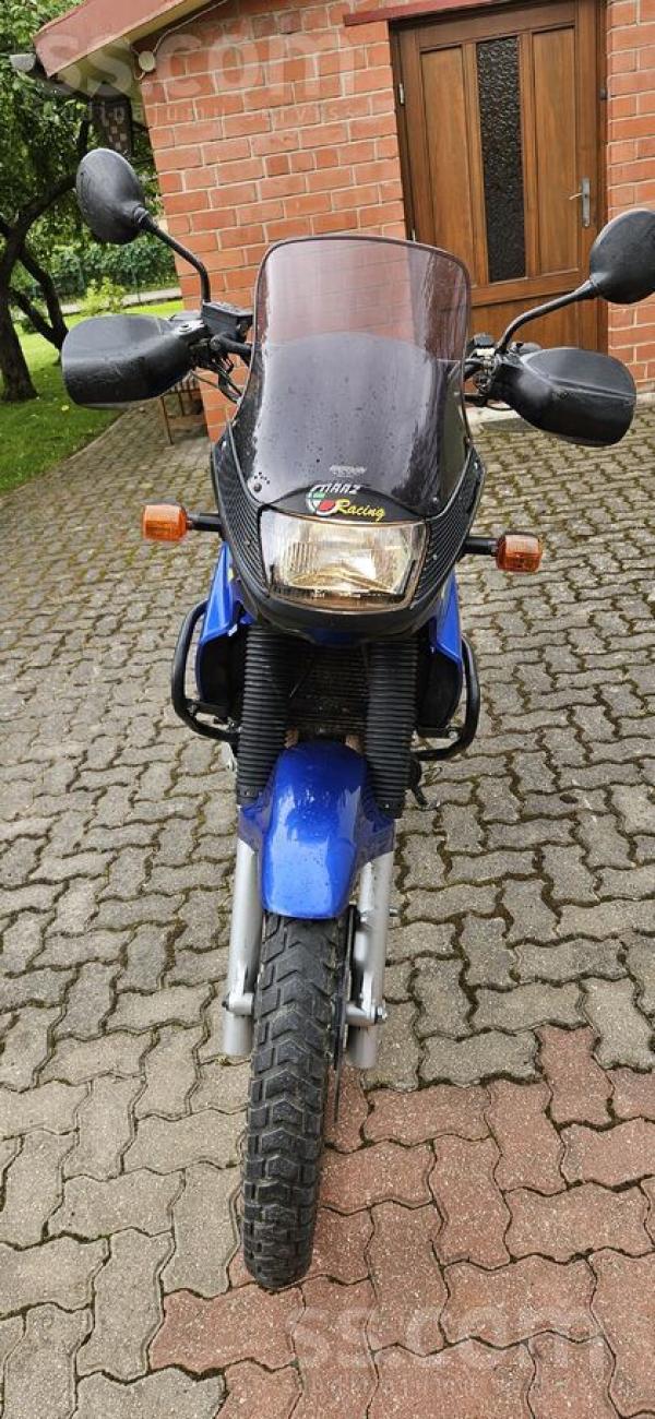 Kawasaki KLE 500 1992 Valmiera, ar dzinēja tilpumu 0.50 L un nobraukumu 0 tūkst. km par 1700 €, foto 1 vietnē AUTOMOTO.COM.LV