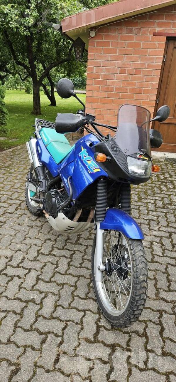 Kawasaki KLE 500 1992 Valmiera, ar dzinēja tilpumu 0.50 L un nobraukumu 0 tūkst. km par 1700 €, foto 4 vietnē AUTOMOTO.COM.LV