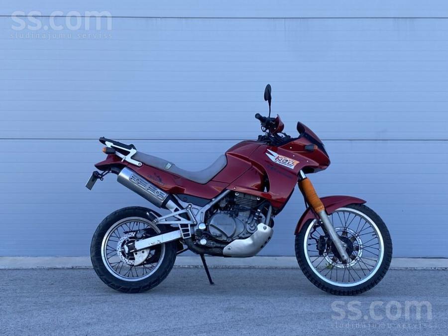 Kawasaki KLE 500 1993 in Preili, with an engine capacity of 0.50 L and mileage of 0 thousand km for 1950 €, photo 1 on AUTOMOTO.COM.LV
