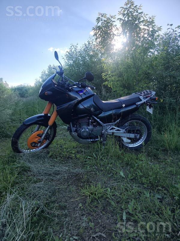 Kawasaki KLE 500 1993 Preiļi, ar dzinēja tilpumu 0.50 L un nobraukumu 0 tūkst. km par 1900 €, foto 1 vietnē AUTOMOTO.COM.LV