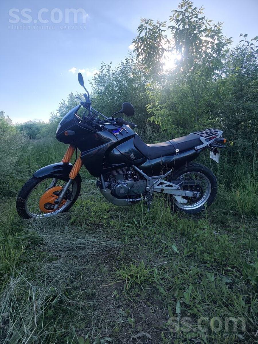 Кавасаки KLE 500 1993 в Прейли, объемом двигателя 0.50 л и пробегом 0 тыс. км за 1900 €, фото 1 на AUTOMOTO.COM.LV