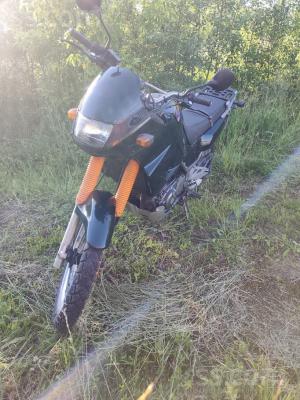 Кавасаки KLE 500 1993 в Прейли, объемом двигателя 0.50 л и пробегом 0 тыс. км за 1900 €, фото 3 на AUTOMOTO.COM.LV